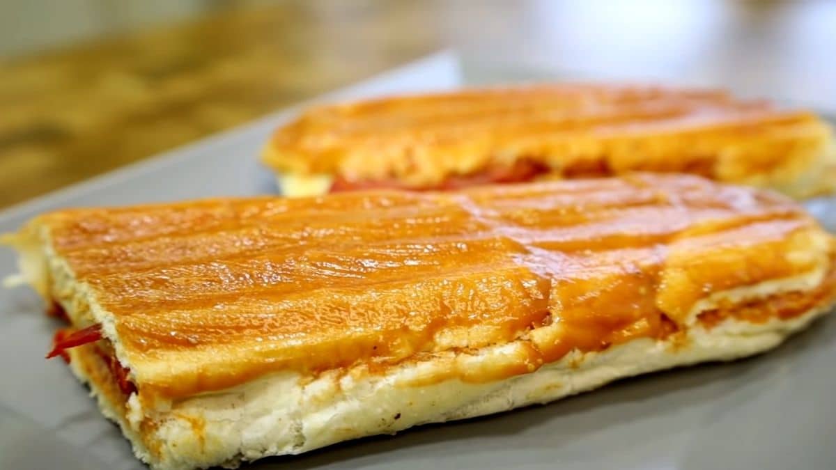 Receita de Francesinha à Poveira