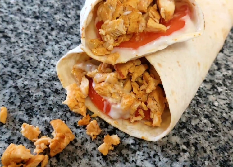 Receita fácil e prática de Wrap de Frango com Tomate