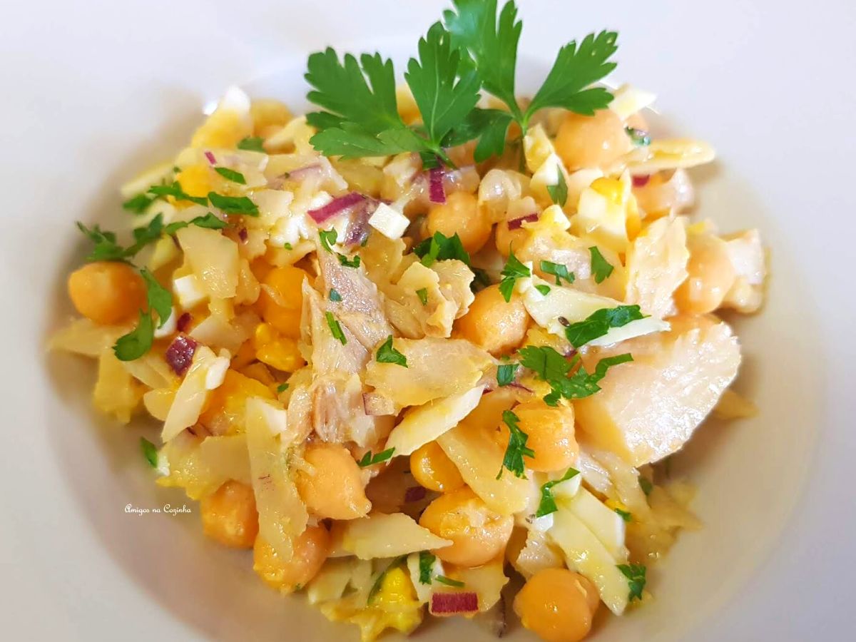 Receita da Salada de Grão com Bacalhau